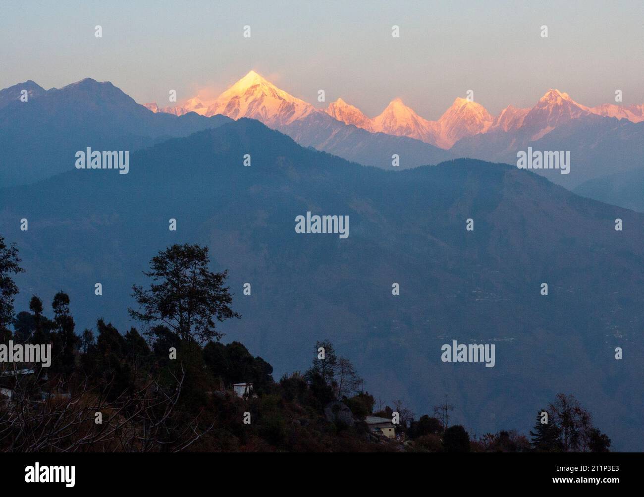 Landscape Himalaya. High Himalayas seen from a distance Stock Photo - Alamy
