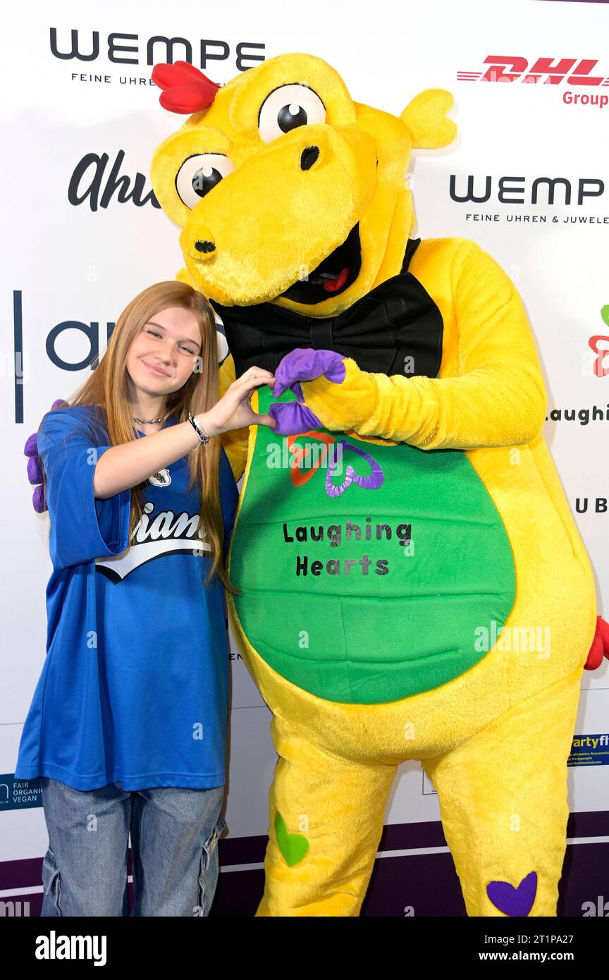 Emma Filipovic bei der 12. Laughing Hearts Charity Gala 2023 Hotel ...