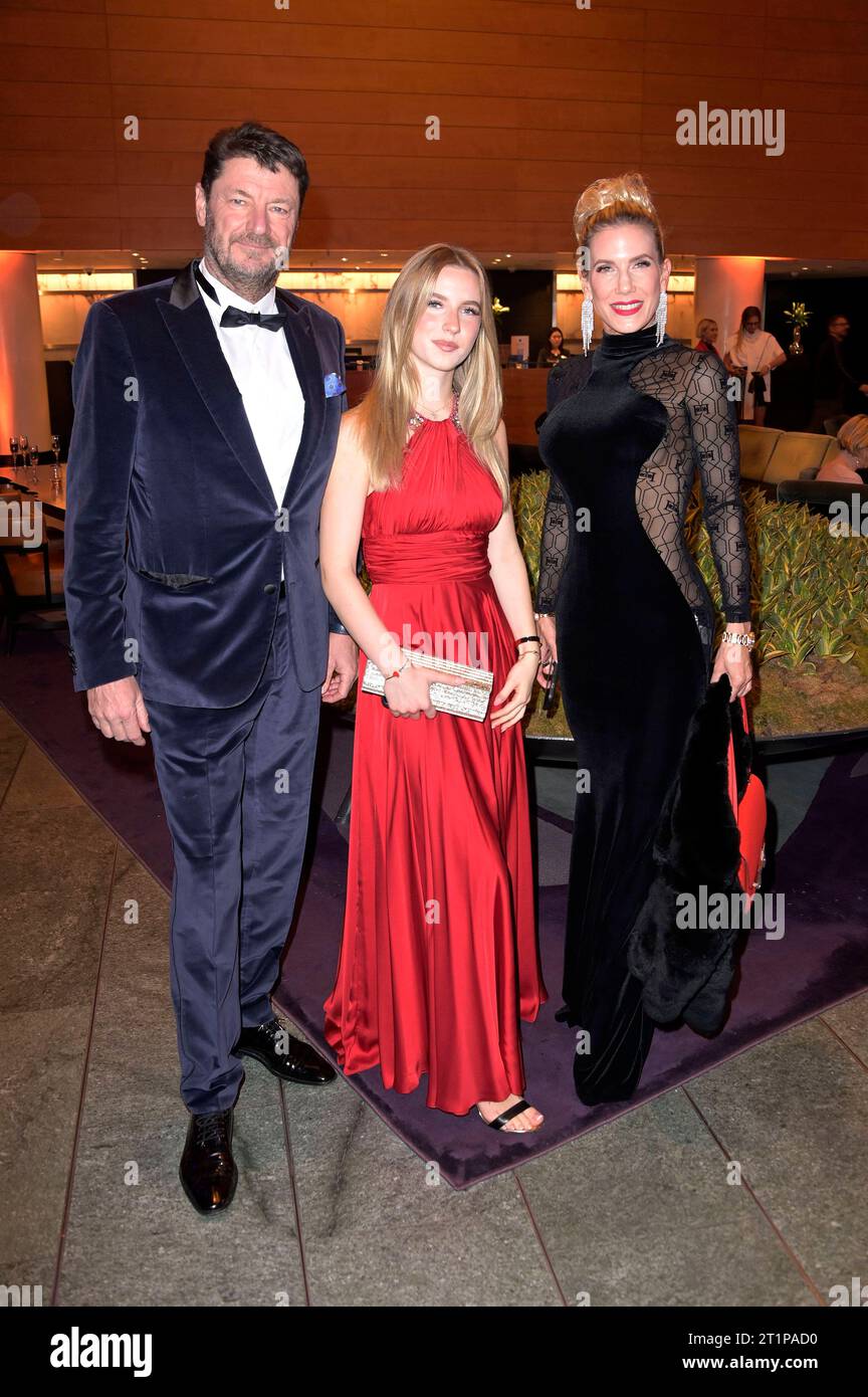 Ulrich Ruppe, Emily Ruppe und Dana Huschert bei der 12. Laughing Hearts ...