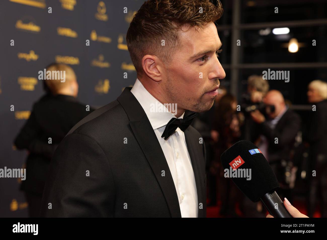 Ramon Roselly Verleihung Goldene Henne 2023 Deutscher Schlagersänger ...