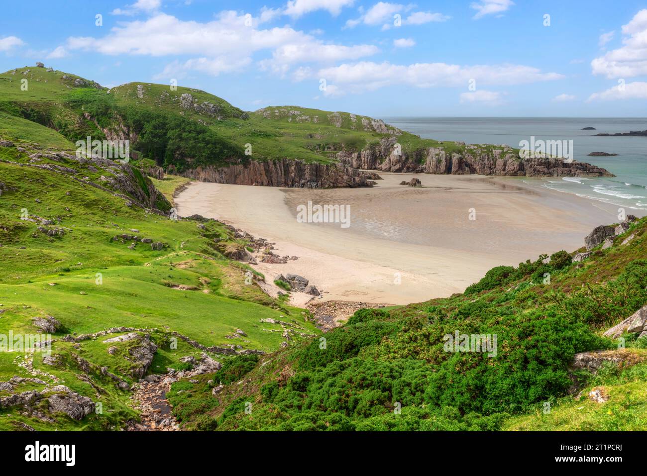 Ceannabeinne Beach is a beautiful, white sandy beach with rocky ...