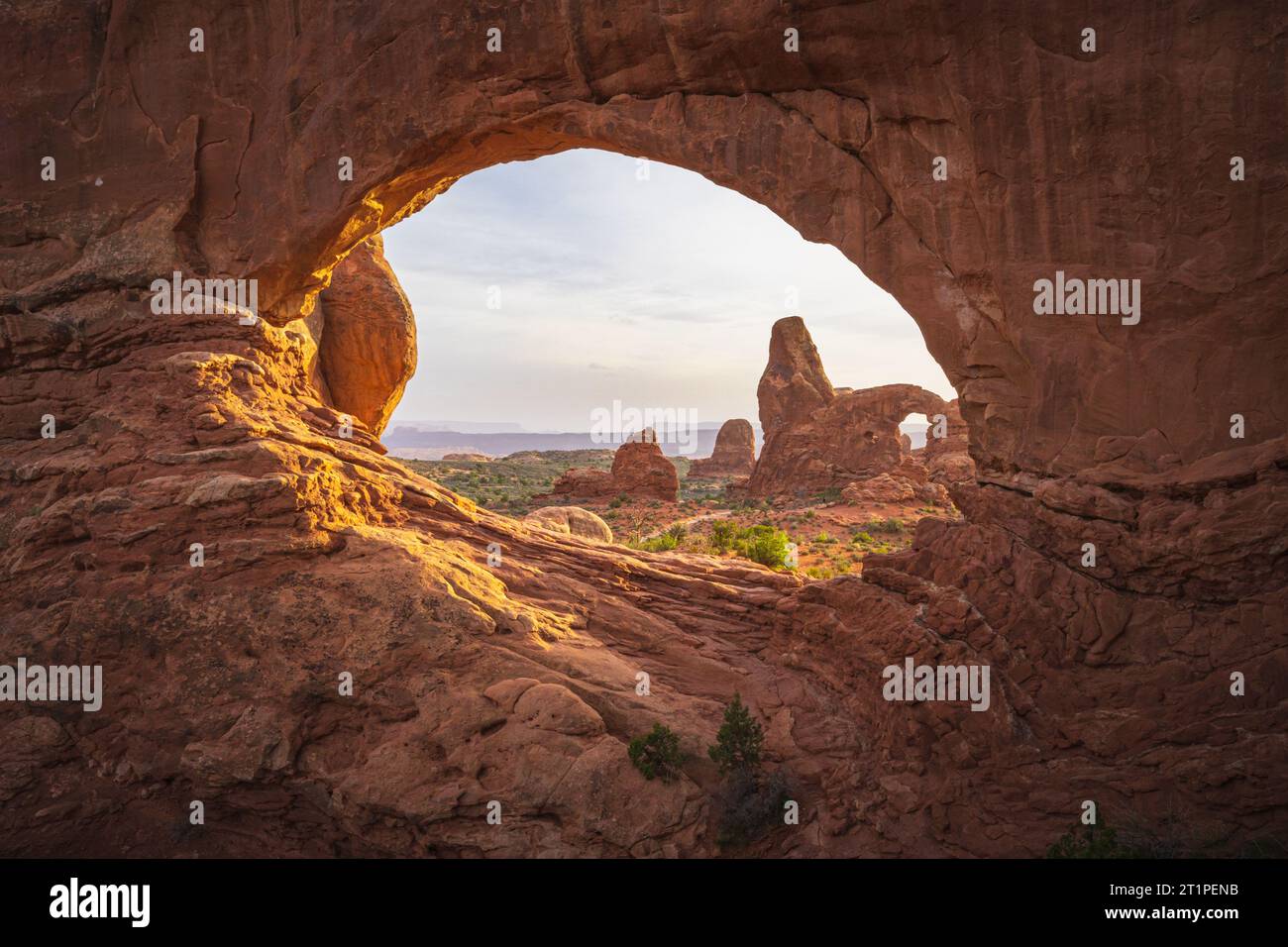 The windows hiking trail turret arch hi-res stock photography and ...
