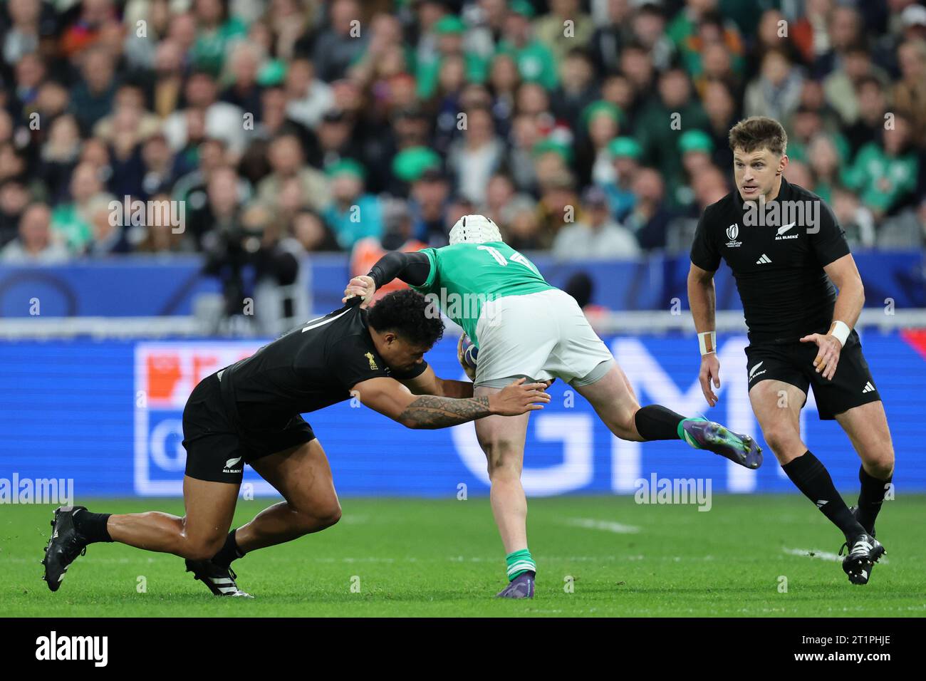 Paris, France. 15th Oct, 2023. MACK HANSEN of Team Ireland (14) is ...