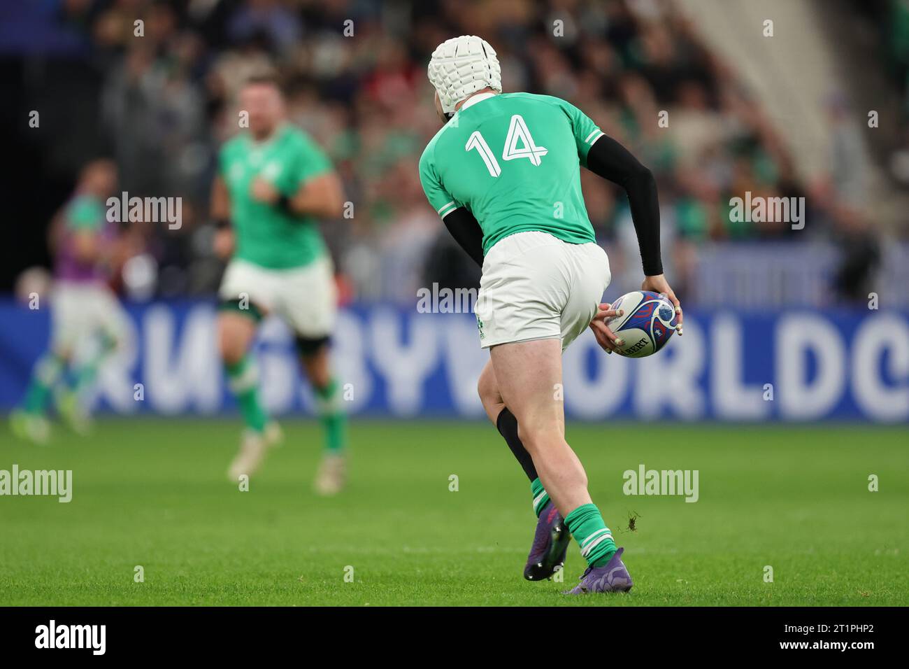 Paris, France. 15th Oct, 2023. MACK HANSEN of Team Ireland (14) in ...