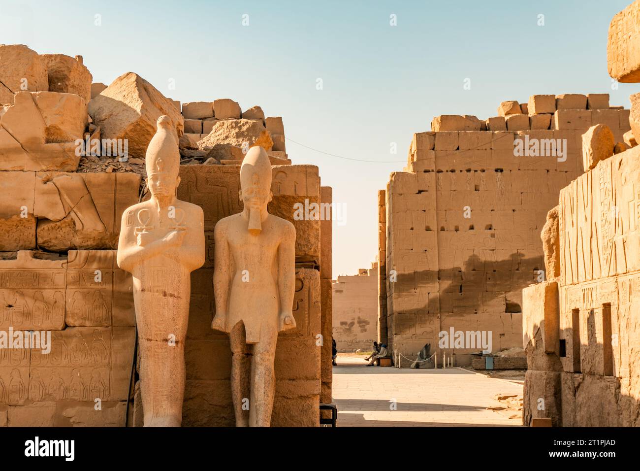 Temple karnak luxor sphynxes hi-res stock photography and images - Alamy