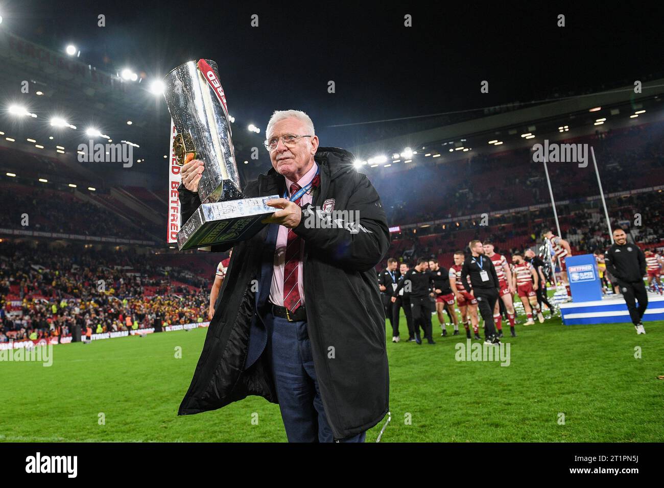 Manchester, England - 14th October 2023 Wigan Warriors Chairman Ian ...