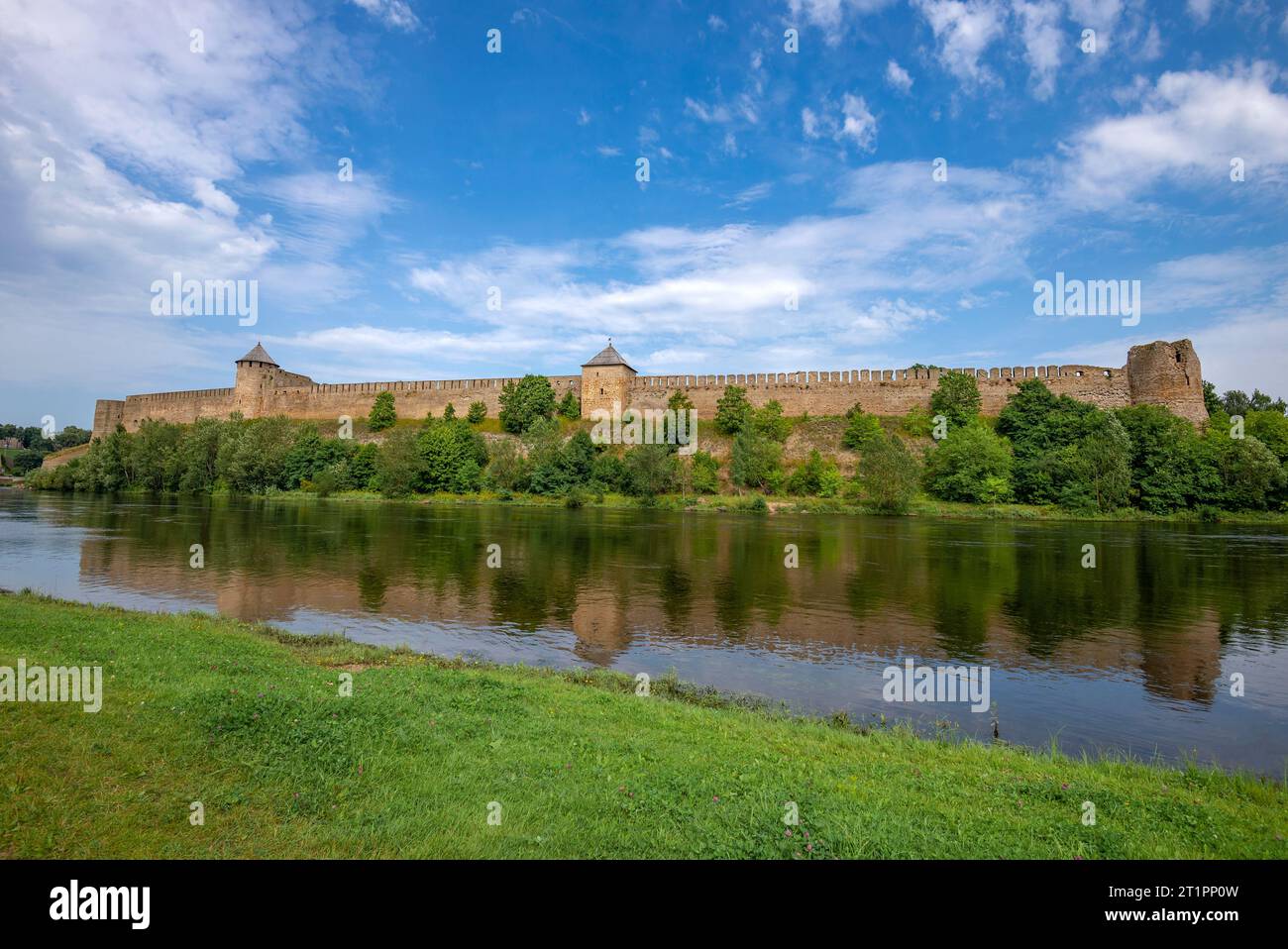 The ancient Ivangorod fortress on the bank of the Narova River ...