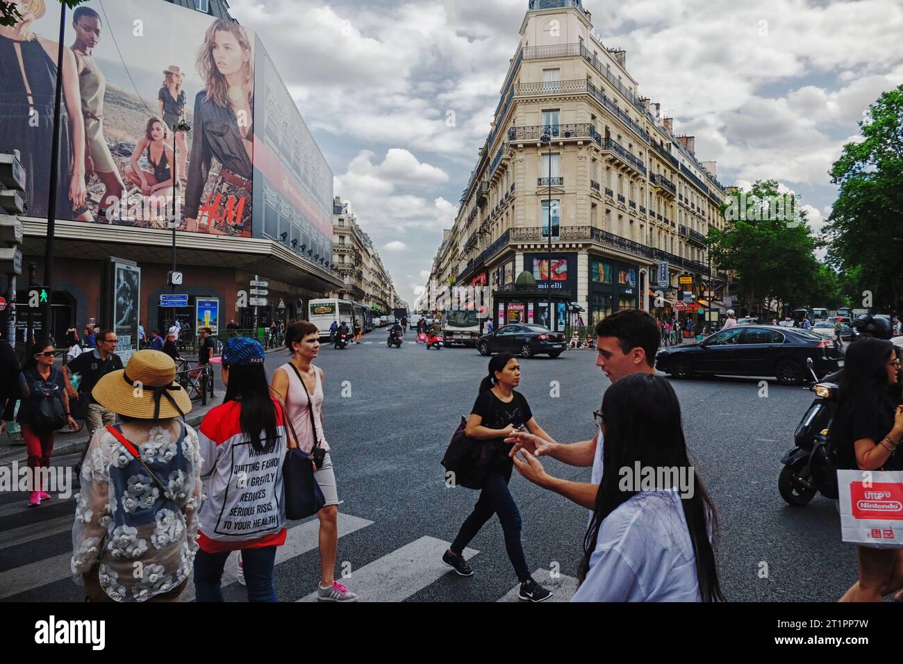 Crossing the road to visit the famous department store Galeries ...