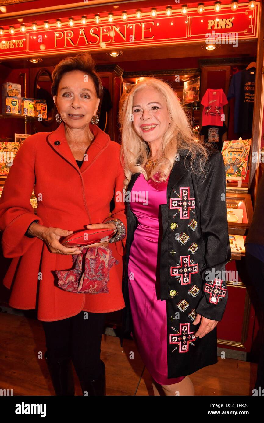 Monika Peitsch und Julia Kent / Premiere / Circus Roncalli - All for ...