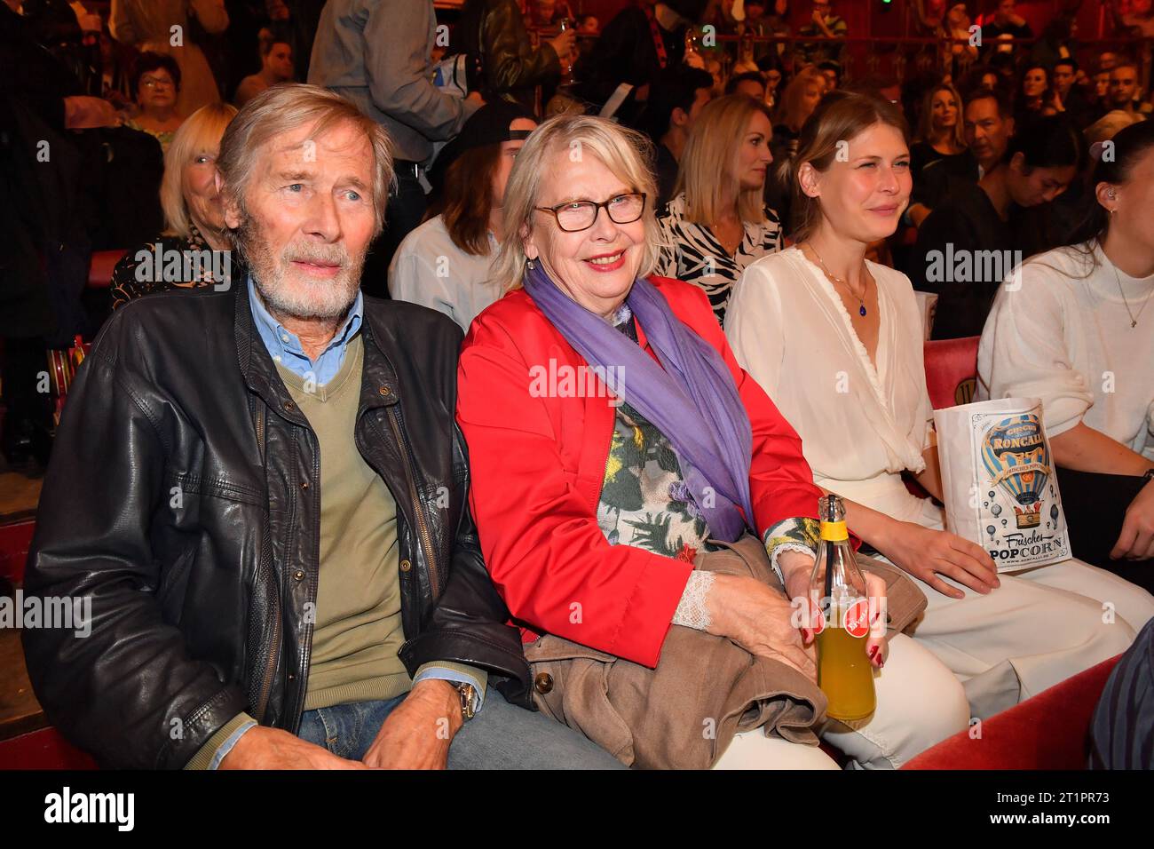 Horst Janson mit Ehefrau Hella und Tochter Laura/Premiere/Circus ...