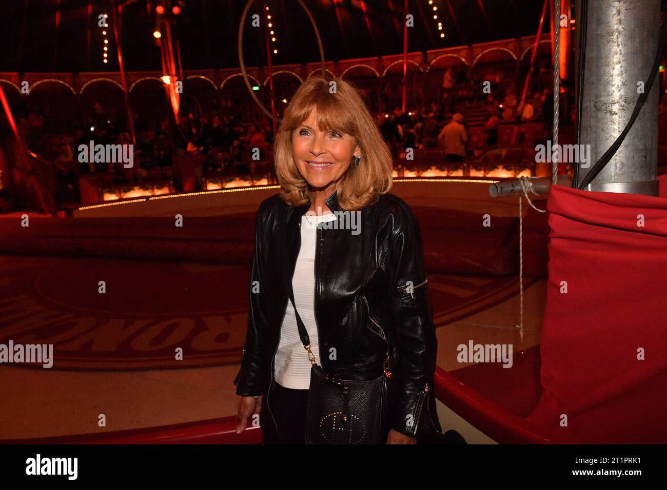 Lena Valaitis/Premiere/Circus Roncalli - All for All for All ...