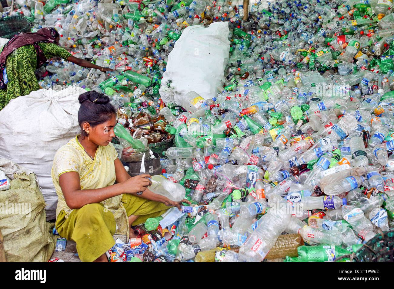 Plastikflaschen recycling hi-res stock photography and images - Alamy