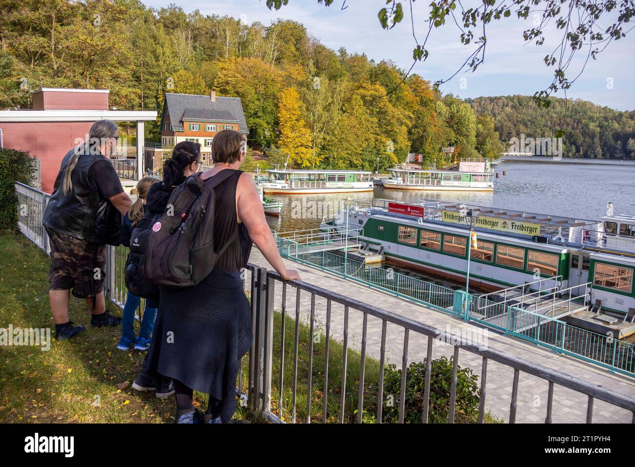 Der Hafen der Talsperre Kriebstein. Die Talsperre ist eine der landschaftlich reizvollsten ...