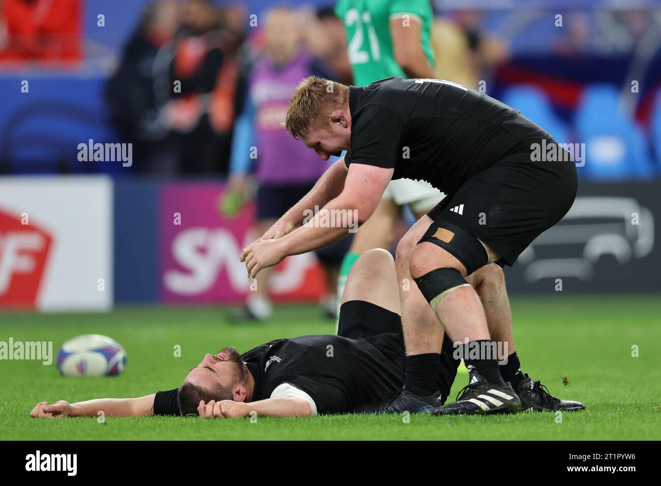 Paris, France. 15th Oct, 2023. DANE COLES and FLETCHER NEWELL of Team ...