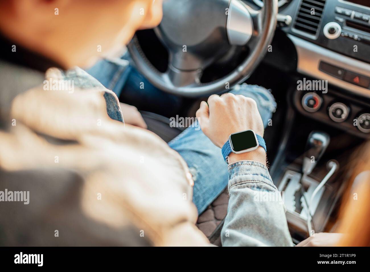 Smart watch on hand hi-res stock photography and images - Alamy