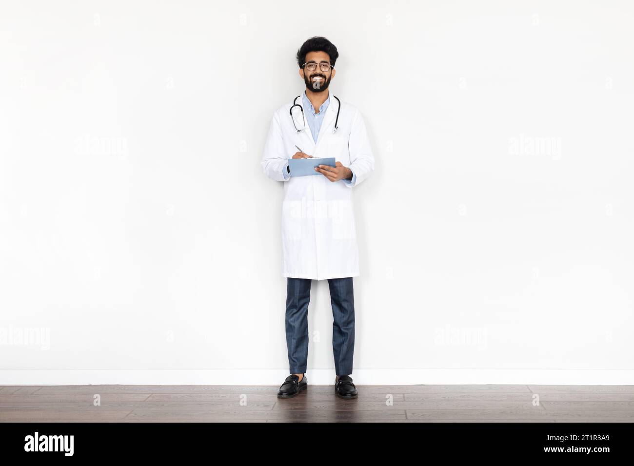 Indian hospital medical diagnosis hi-res stock photography and images ...