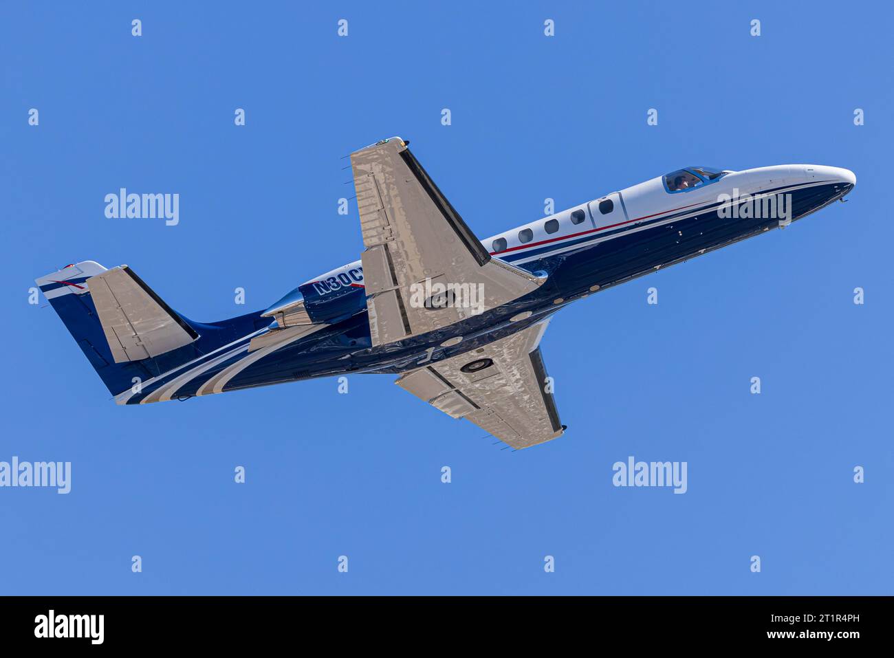 N30CV C560 Cessna 560 Citation V Departing Scottsdale Airport, (SCF ...