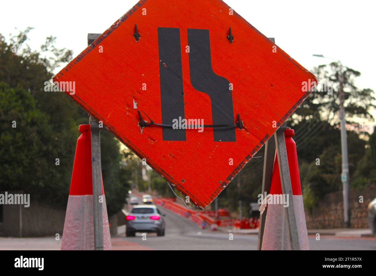 Merge in turn hi-res stock photography and images - Alamy