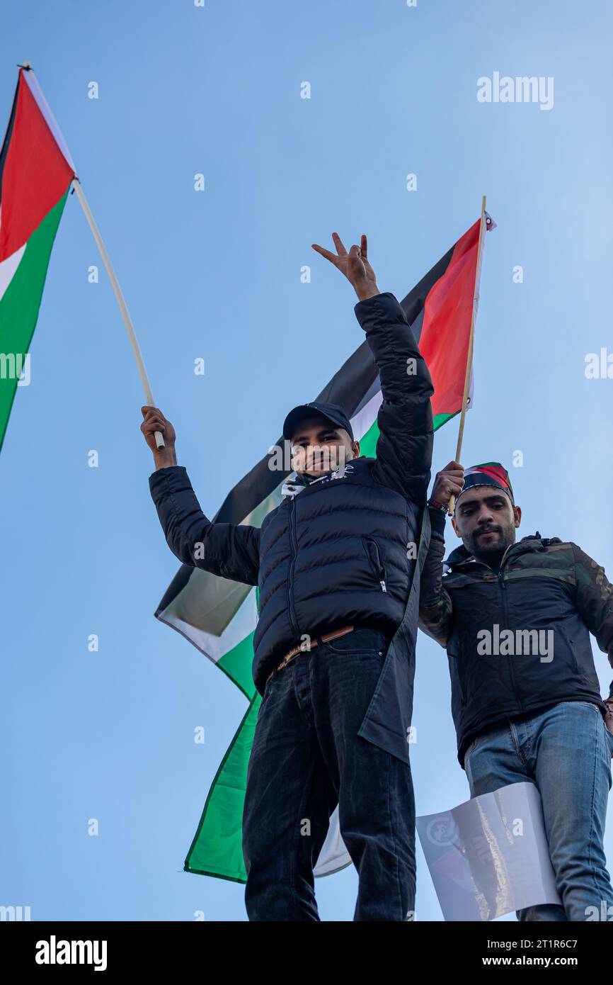 Hammas flag hi-res stock photography and images - Alamy