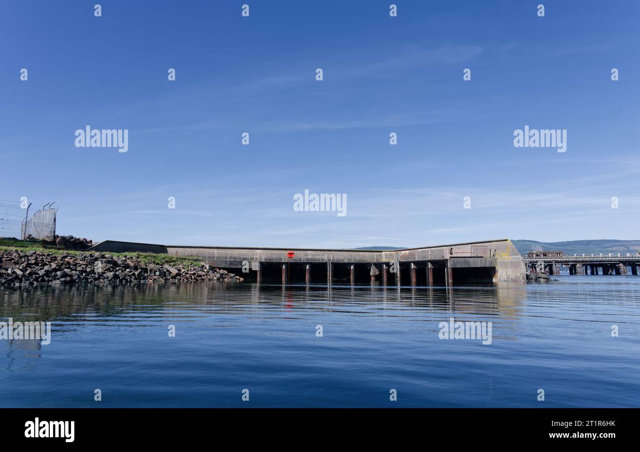 Old derelict wooden jetty pier in sea at Inverkip power station Stock ...