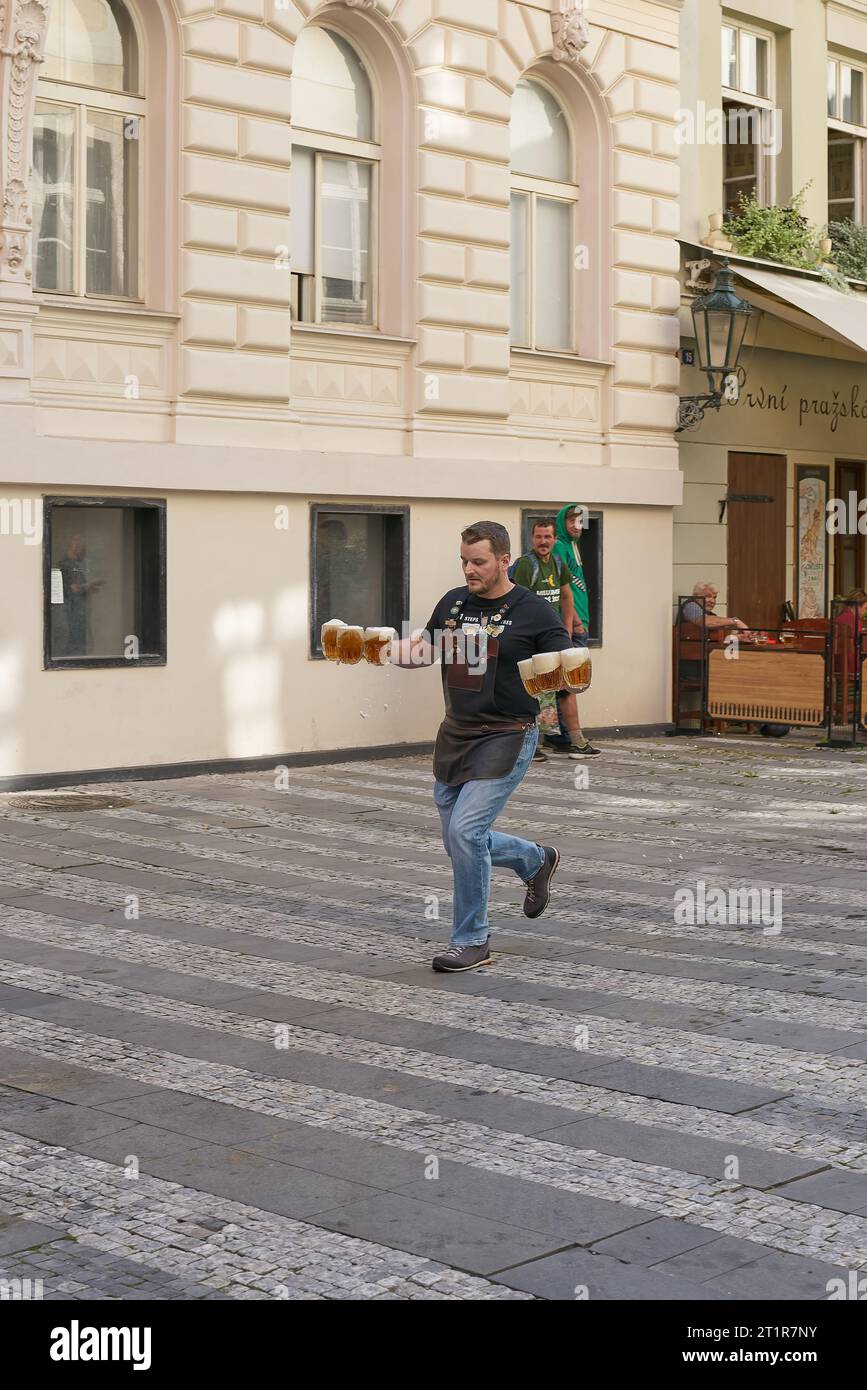 Competition PINKASOVA NOČNÍ MŮRA of the fastest waiters of the ...