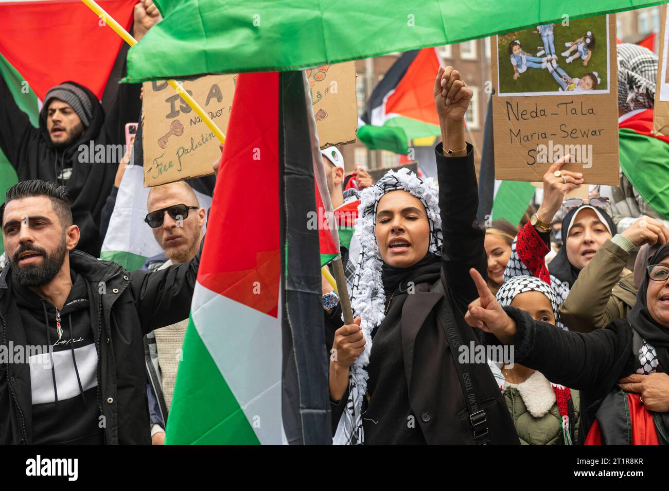 Pro palästinensische unterstützung hi-res stock photography and images ...