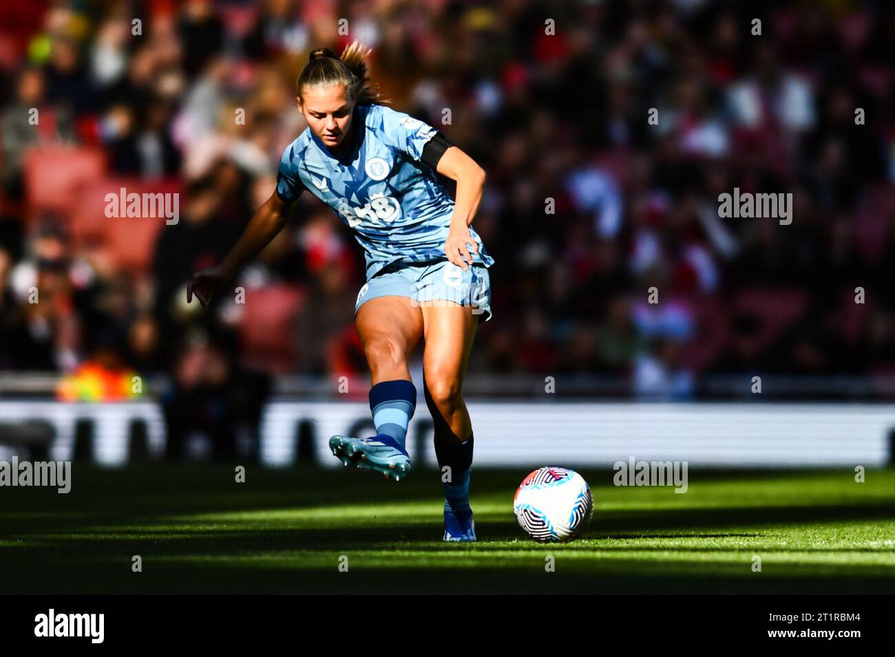 Sarah mayling aston villa hi-res stock photography and images - Alamy