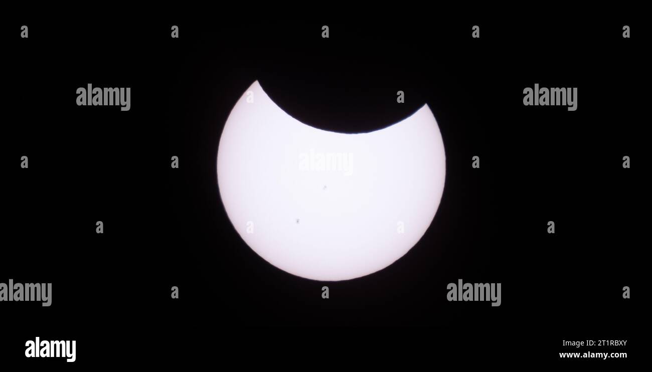 Annular solar eclipse hi-res stock photography and images - Alamy