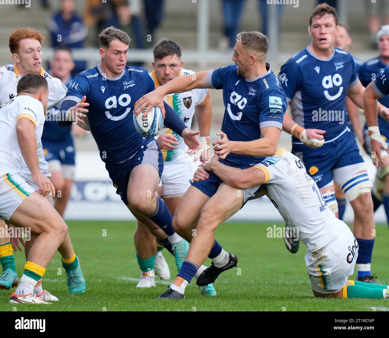 Eccles, UK. 15th Oct, 2023. Sam Bedlow #12 of Sale Sharks offloads to ...
