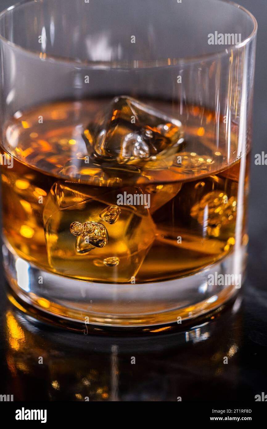 Scotch on the rocks Stock Photo - Alamy