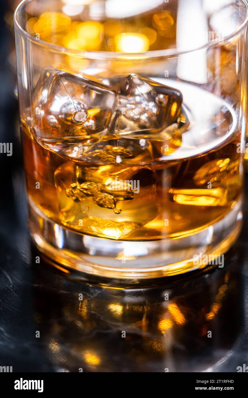 Scotch on the rocks Stock Photo - Alamy
