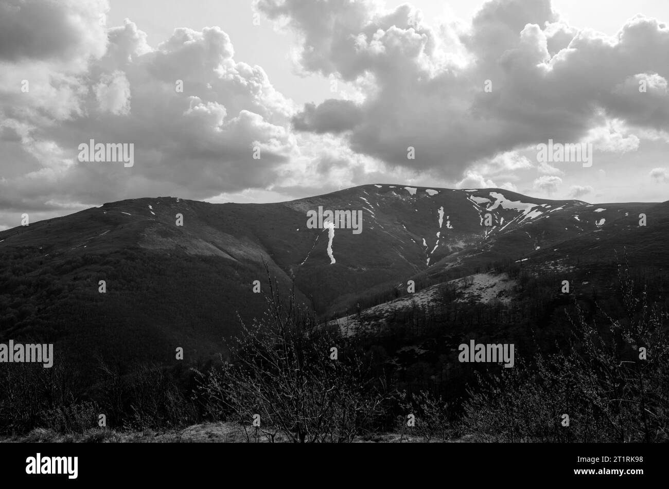 Heavy cloudy sky hi-res stock photography and images - Alamy