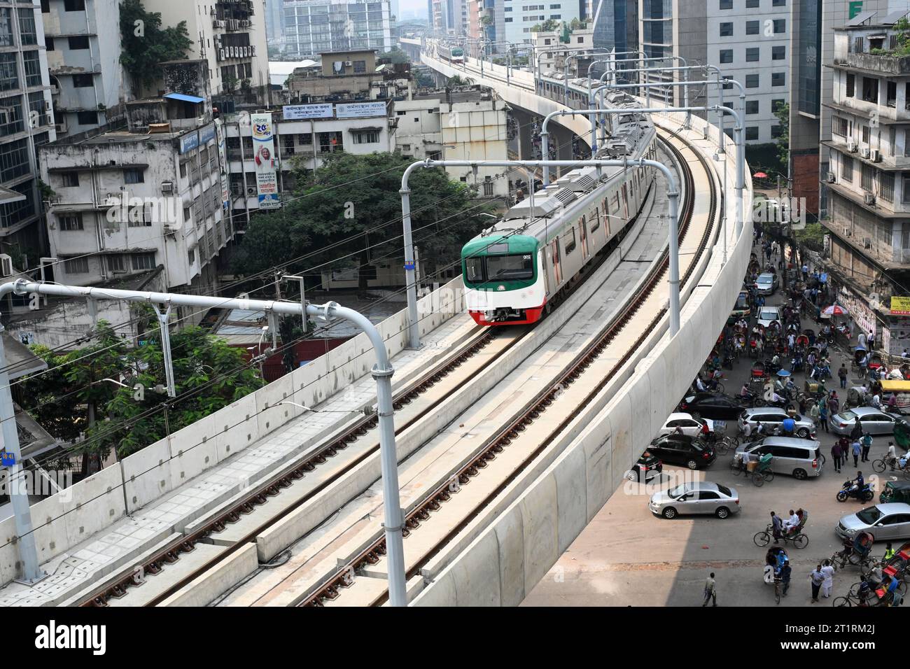 Metro train line six hi-res stock photography and images - Alamy