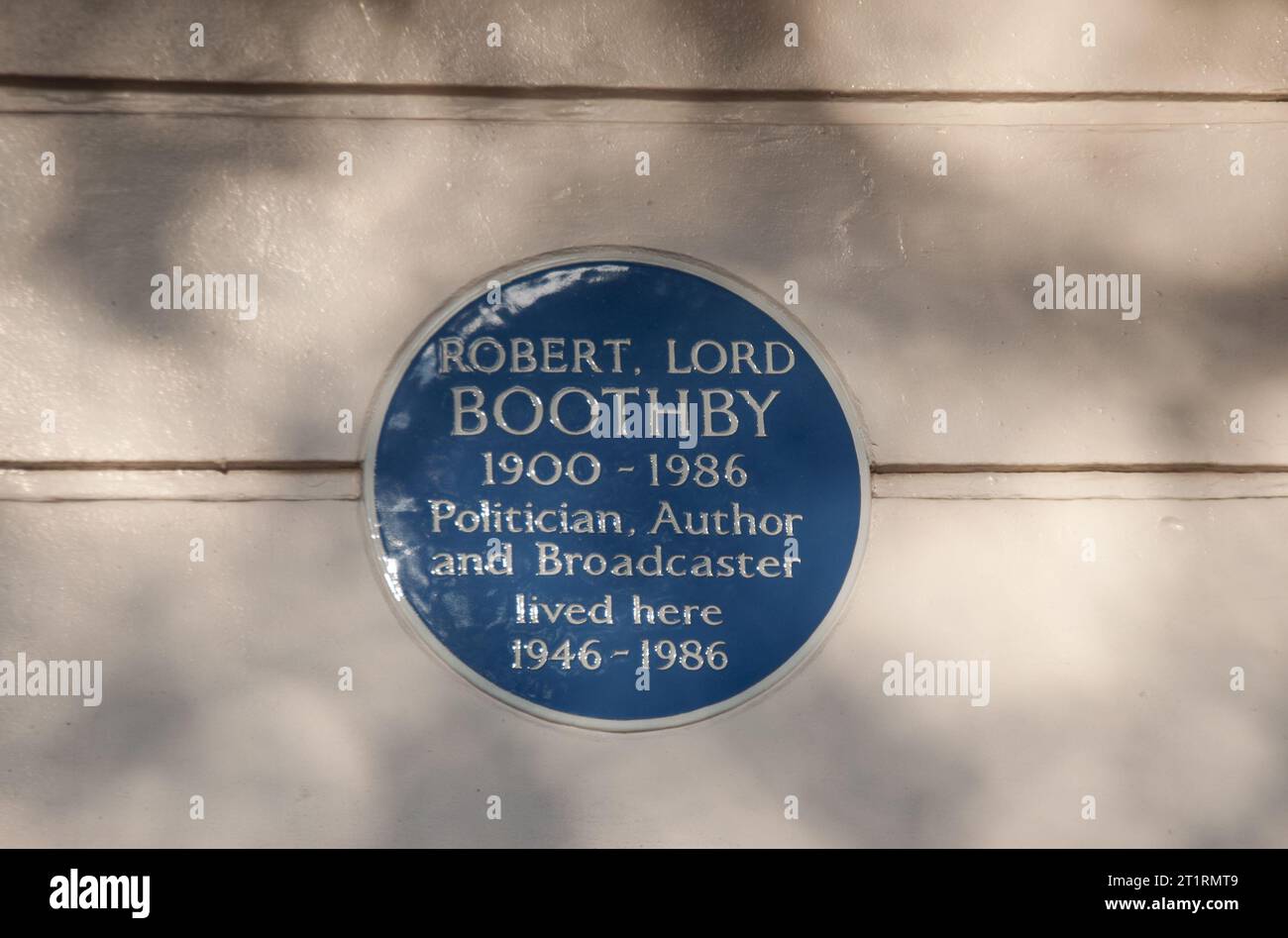 Blue Plaque indicating that Lord Robert Boothby lived in this house ...