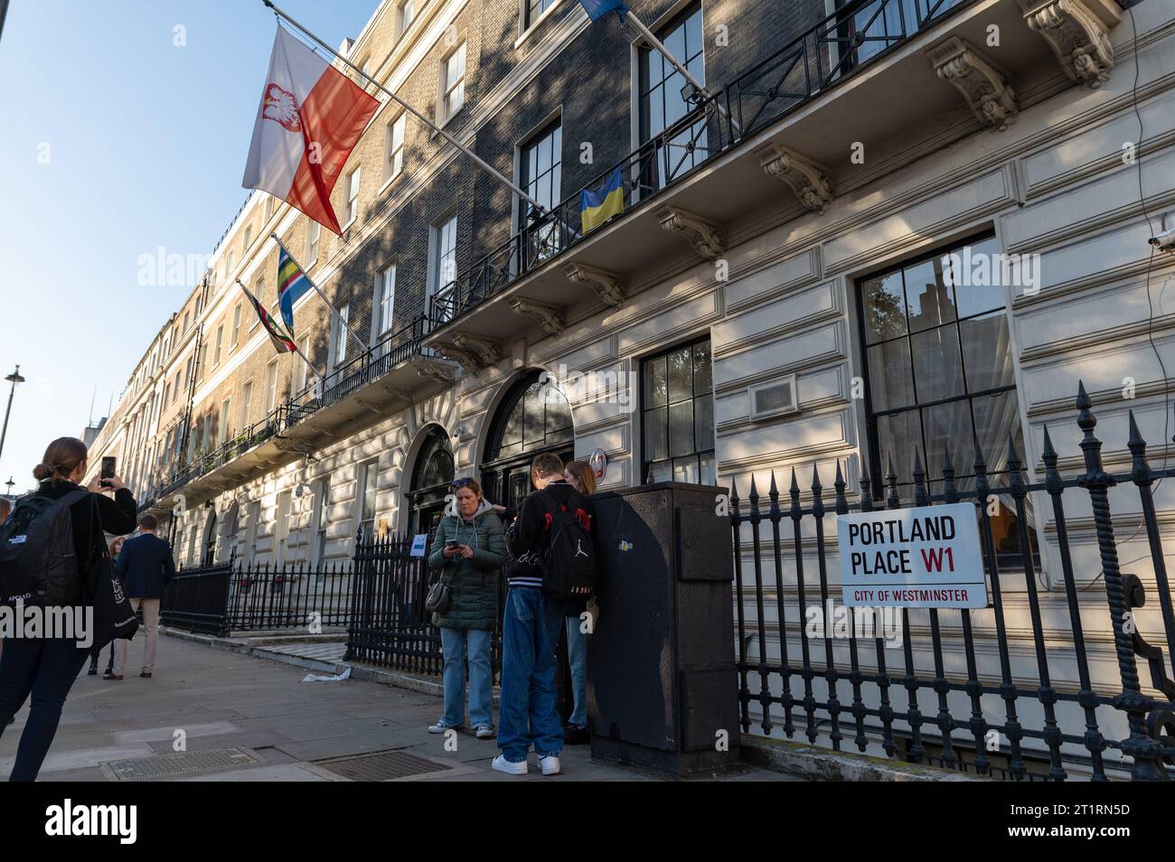 15-10-2023 London, UK. Polish citizens, residents in UK at polling ...