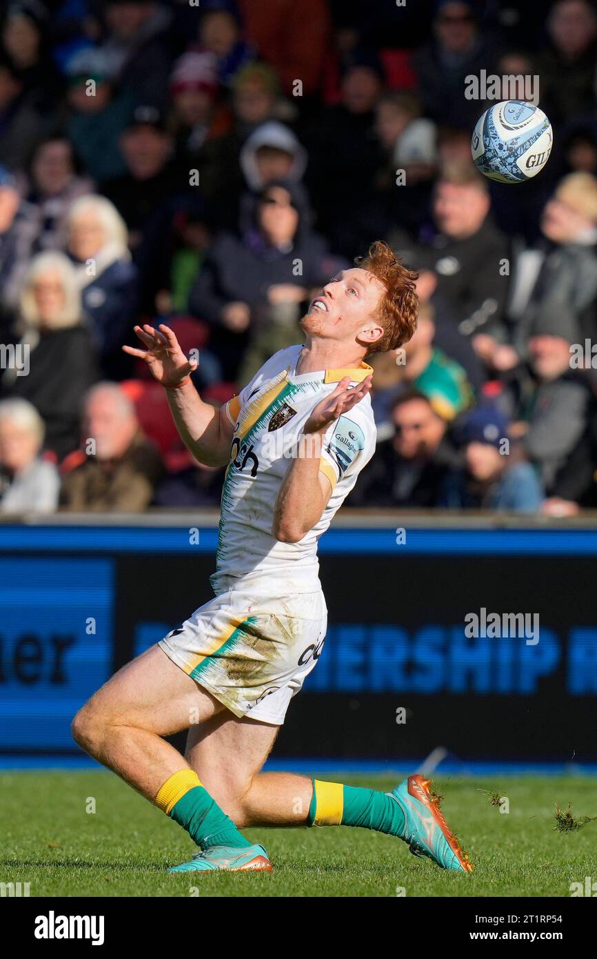 George Hendy #15 of Northampton Saints juggles a catch during the ...