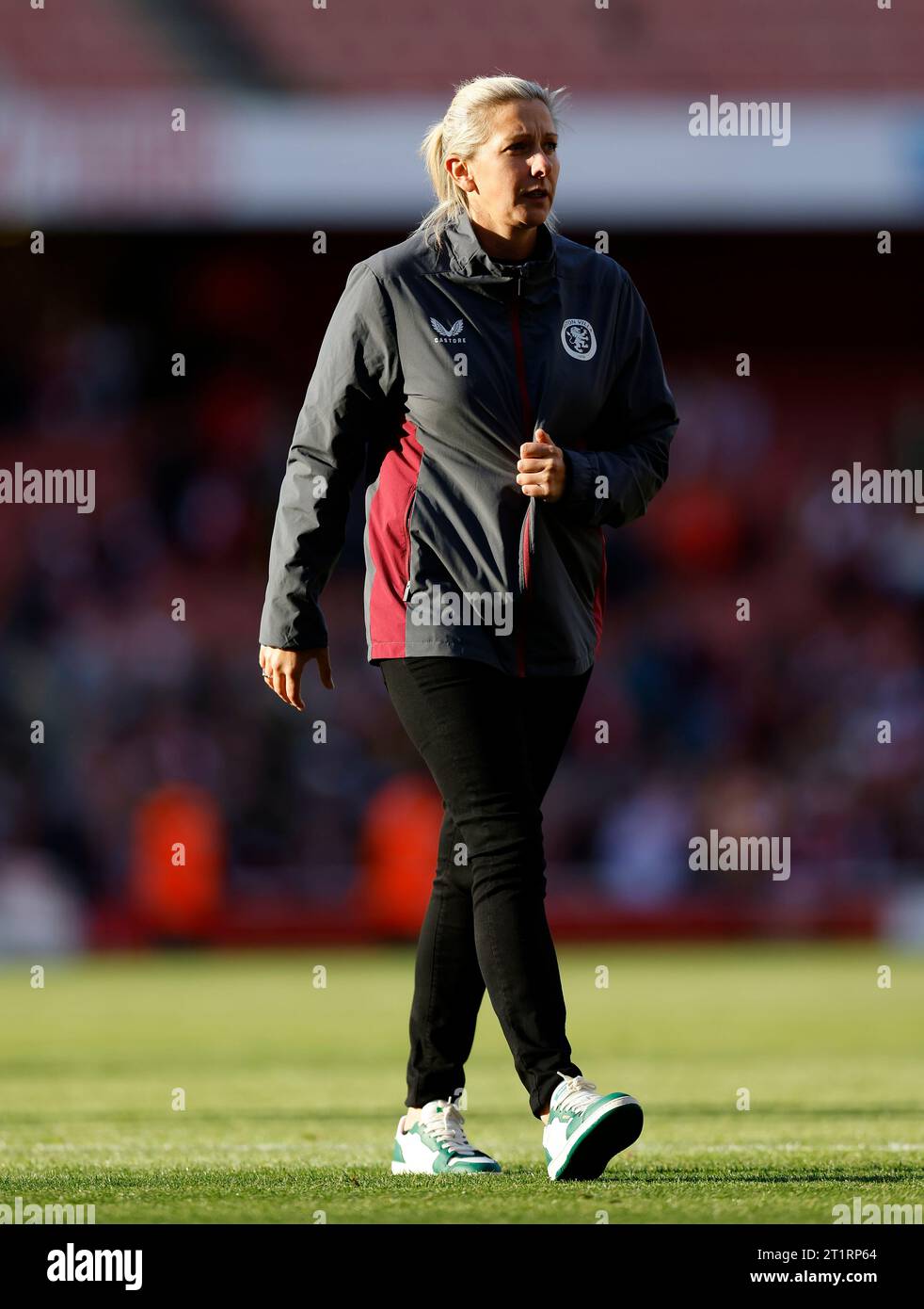 Aston Villa manager Carla Ward during the Barclays Women's Super League ...
