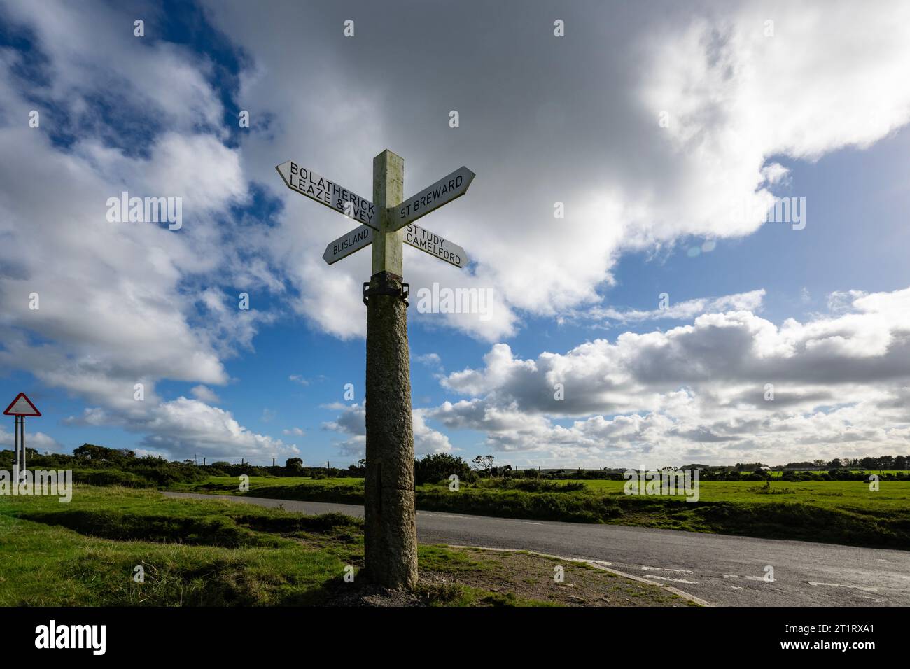 Bodmin moor stone sign hi-res stock photography and images - Alamy