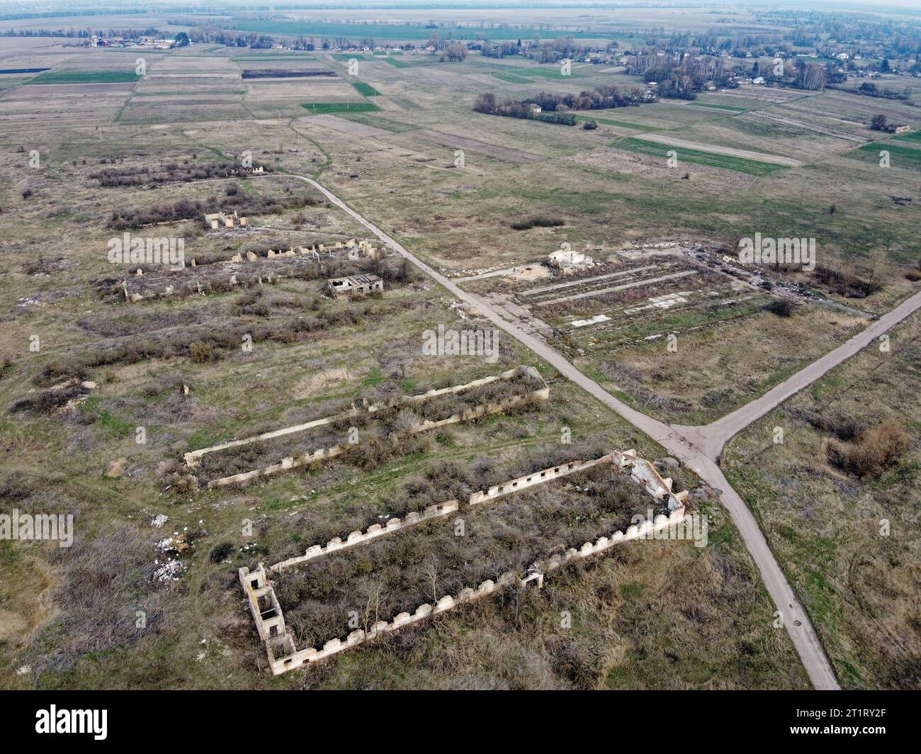Aerial farm barn buildings hi-res stock photography and images - Alamy