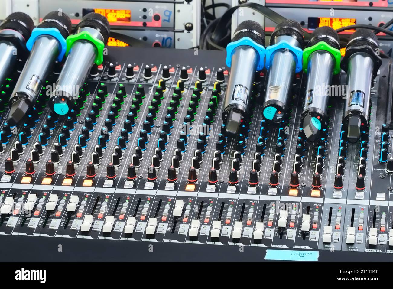 Amplifying industry hi-res stock photography and images - Alamy