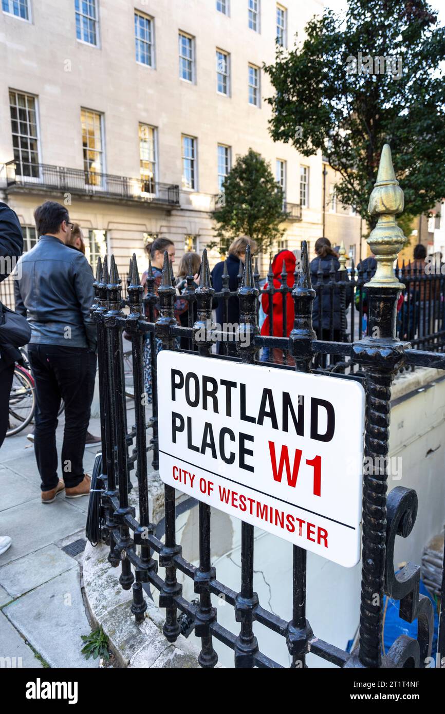 Ambasada polska w londynie hi-res stock photography and images - Alamy