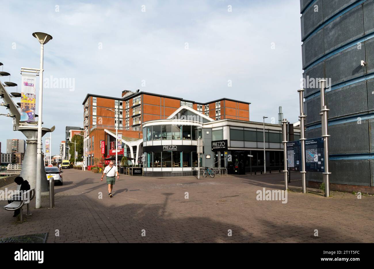 View West along Brayford Wharf North, Lincoln City, Lincolnshire ...