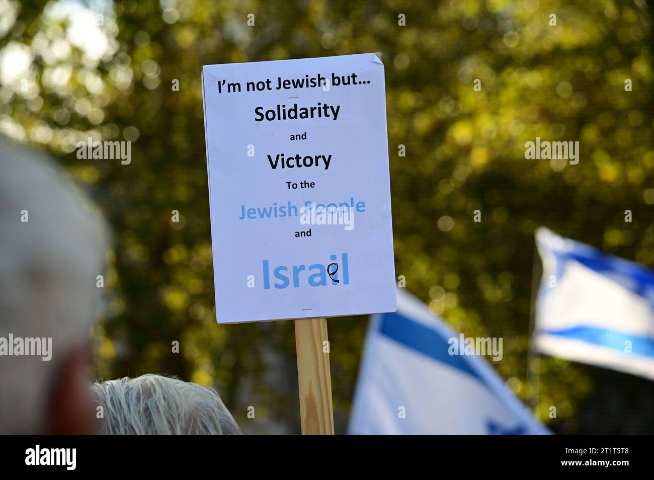Parliament square, London, UK. 15th Oct, 2023. Hundreds demonstors of ...