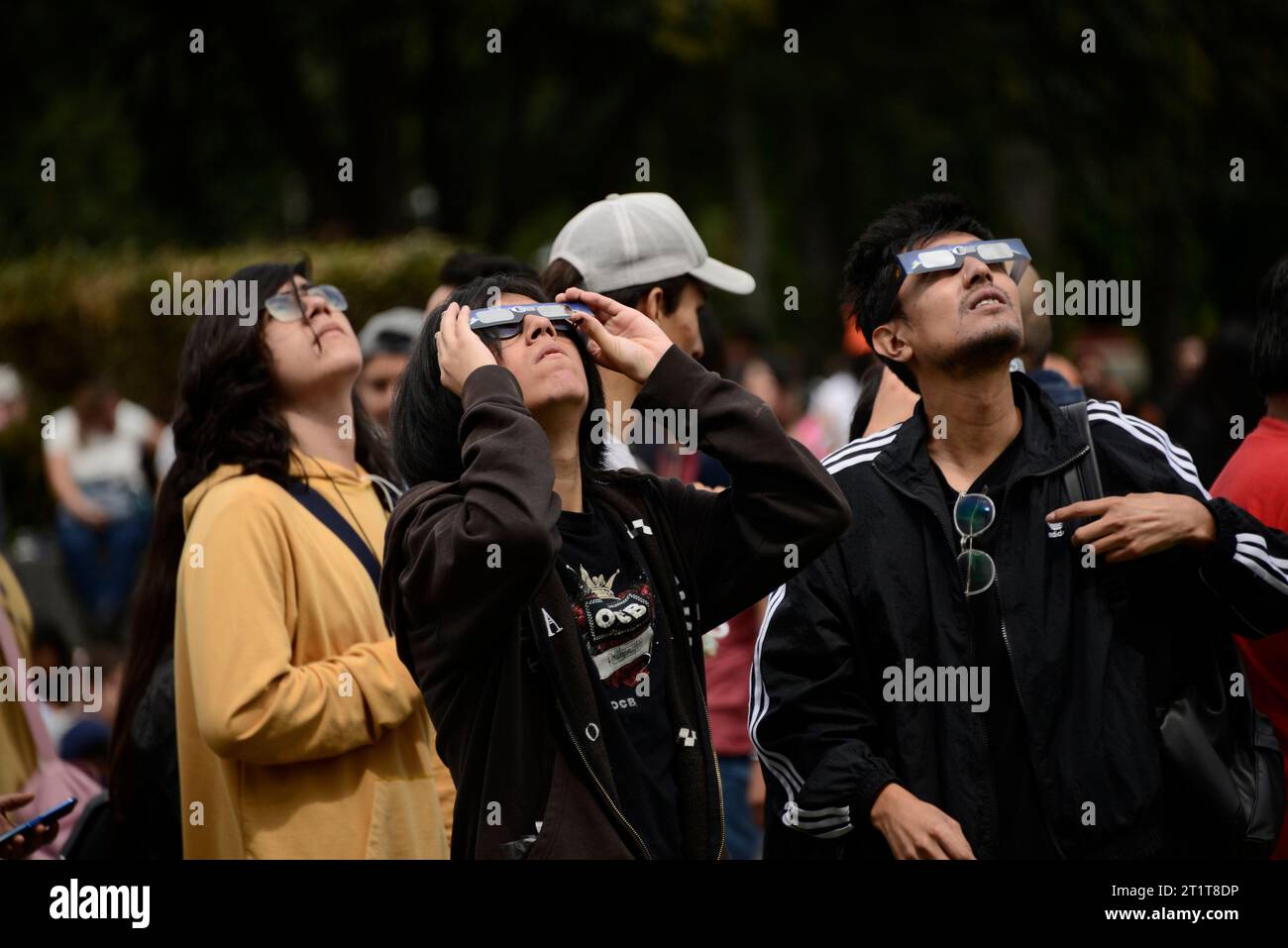 Solar filter glasses hi-res stock photography and images - Alamy