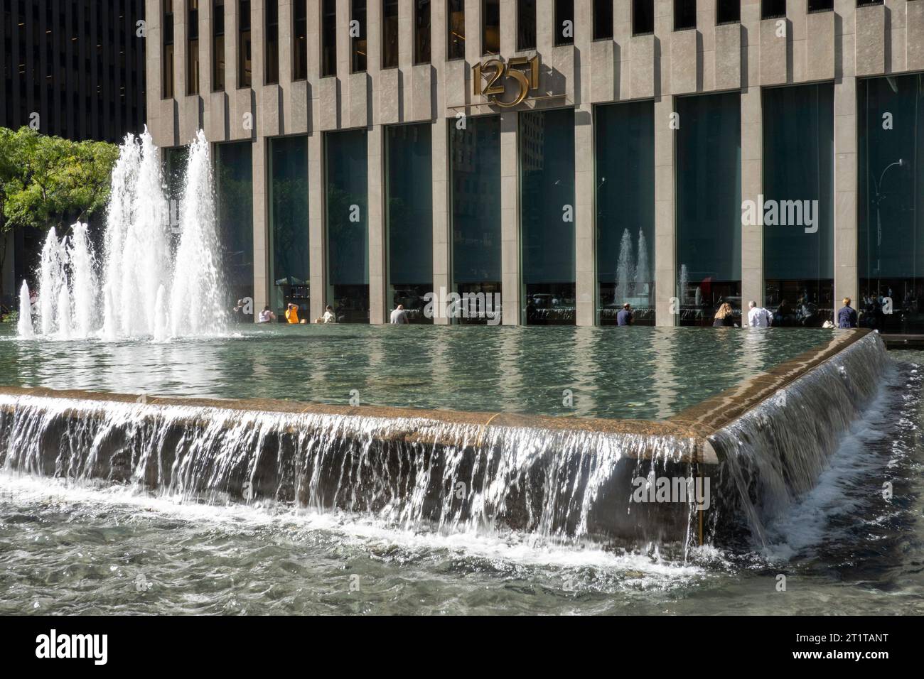 Reflecting Pool and Fountains, Rockefeller Center, NYC, 2023, USA Stock ...