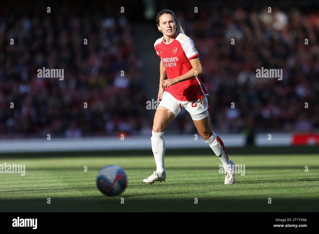 London, UK. 15th Oct, 2023. Chloe Lacasse of Arsenal Women on the ball ...