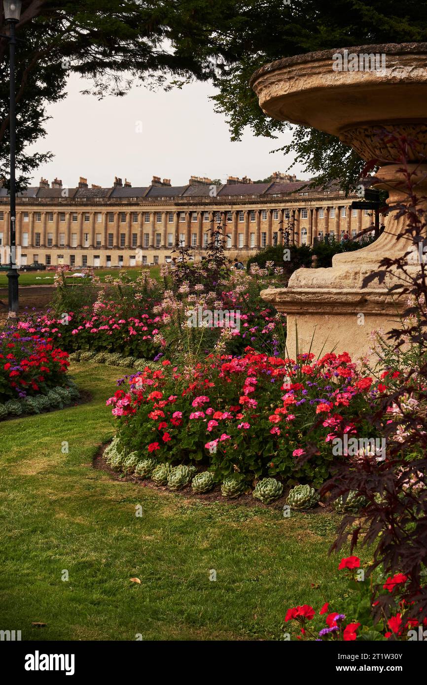 Flower garden and fountain with Bath Royal Crescent in background Stock ...