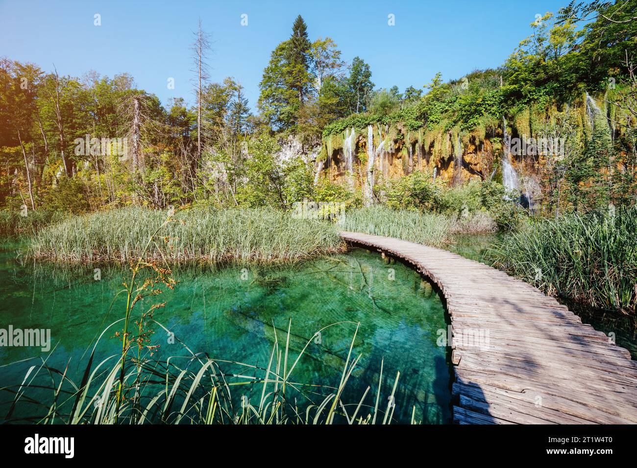 Stunning view bridge resort hi-res stock photography and images - Alamy
