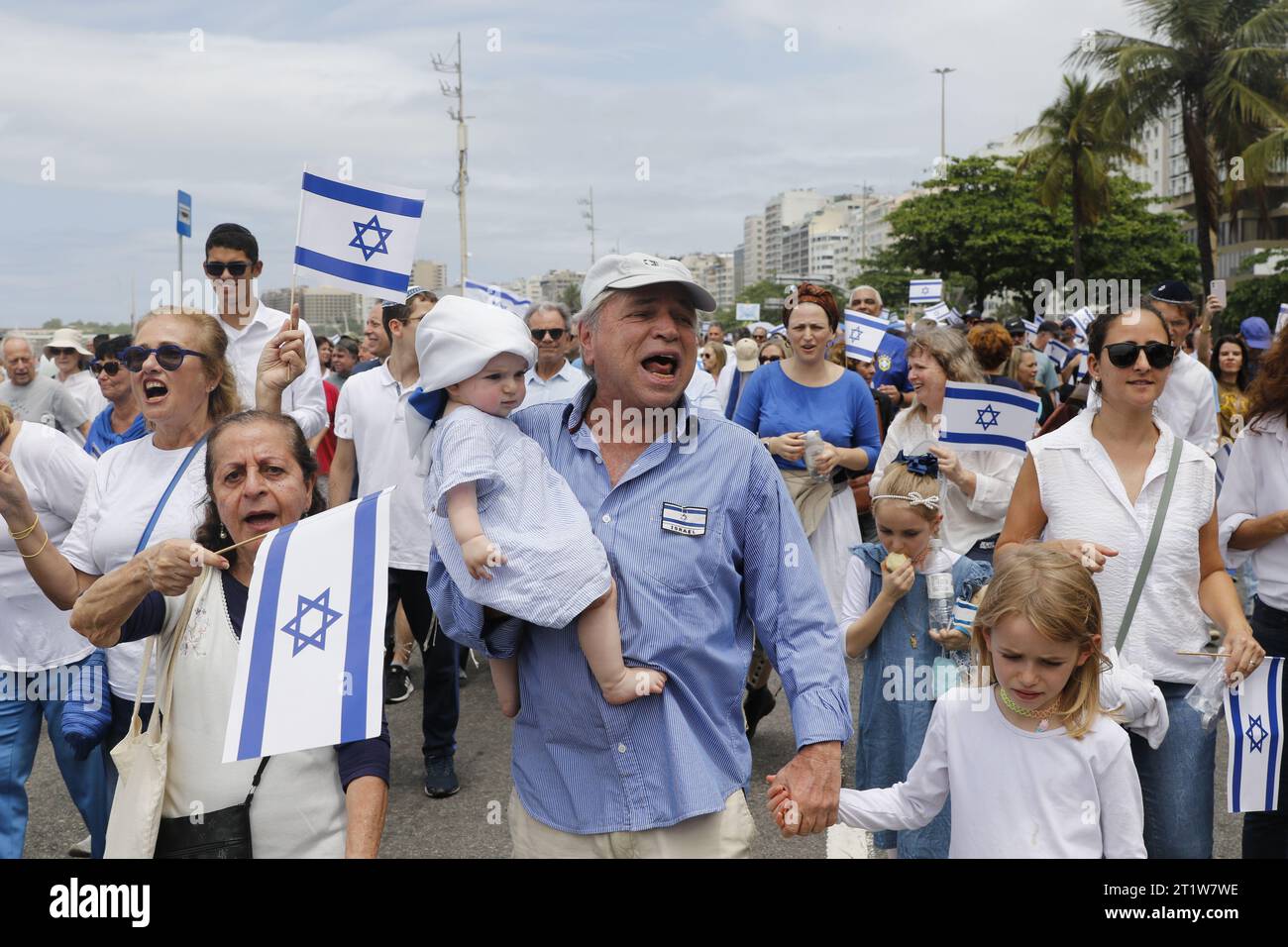 Jewish community marches in support of Israel in the conflict with ...
