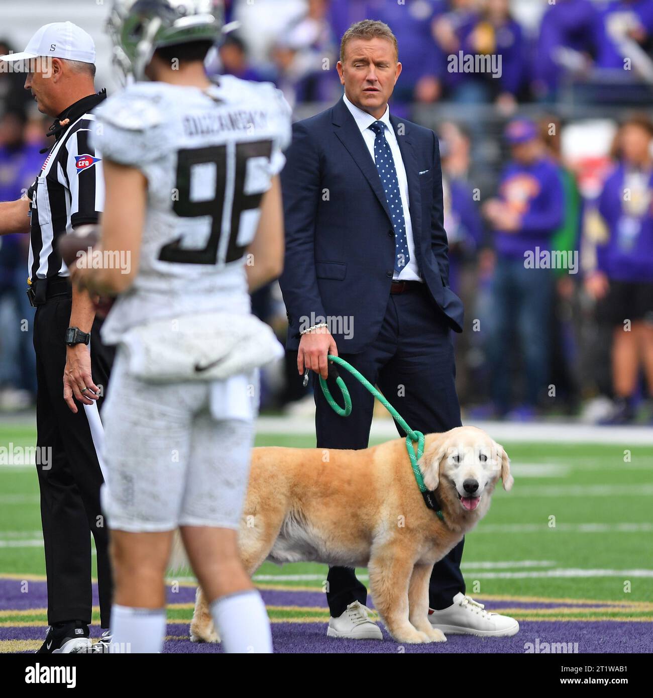 Seattle, WA, USA. 14th Oct, 2023. ESPN's Kirk Herbstreit with his dog ...